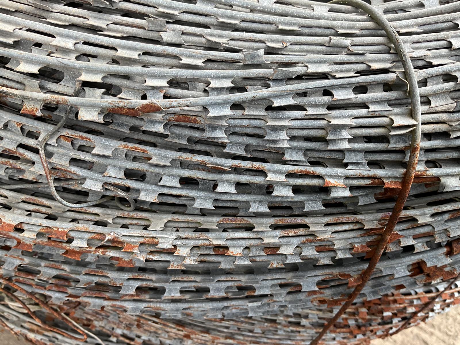 1x Pallet of Unissued Galvanised Razor Wire Direct sales & - Witham ...