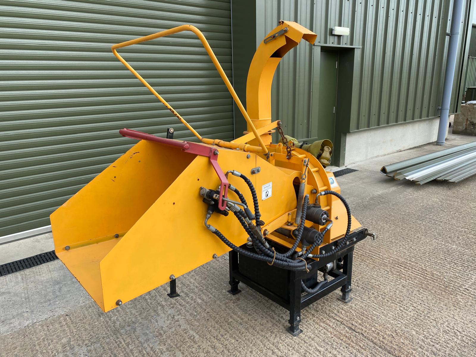 Brian Nixon TH-8 PTO Wood Chipper Direct sales & actions of - Witham ...