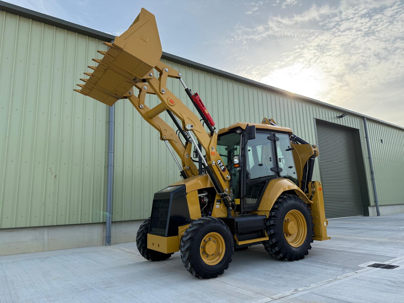 CAT 424 Backhoe Loader 4WD | Witham Specialist Vehicles Ltd