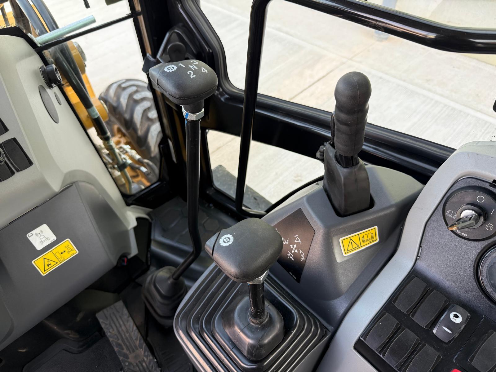 CAT 424 Backhoe Loader 4WD Direct sales & actions of - UK - Witham ...