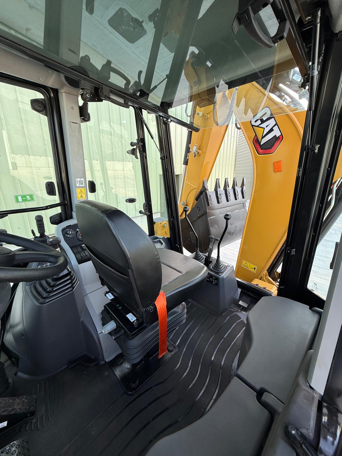 CAT 424 Backhoe Loader 4WD Direct sales & actions of - UK - Witham ...
