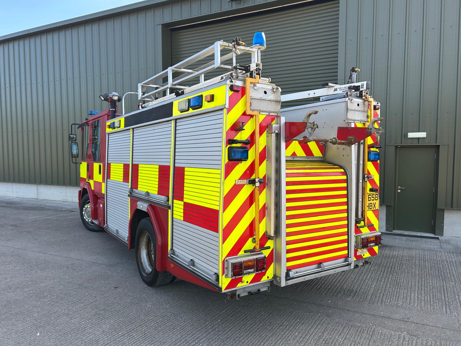 Dennis Sabre Fire Appliance Direct sales & actions of - UK - Witham ...