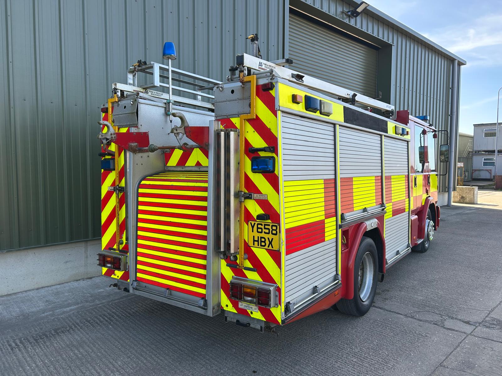 Dennis Sabre Fire Appliance Direct sales & actions of - UK - Witham ...