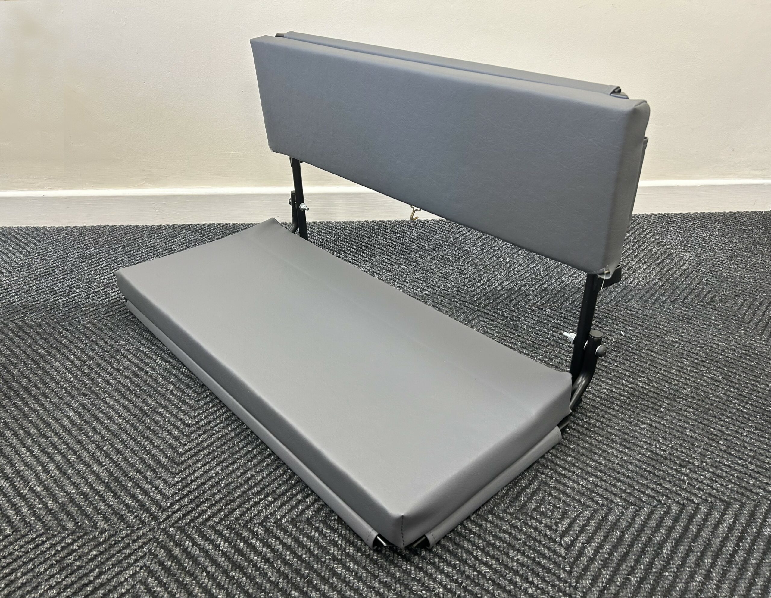 Exmoor Trim Land Rover Wolf: Heavy Duty Bench Seat | Witham
