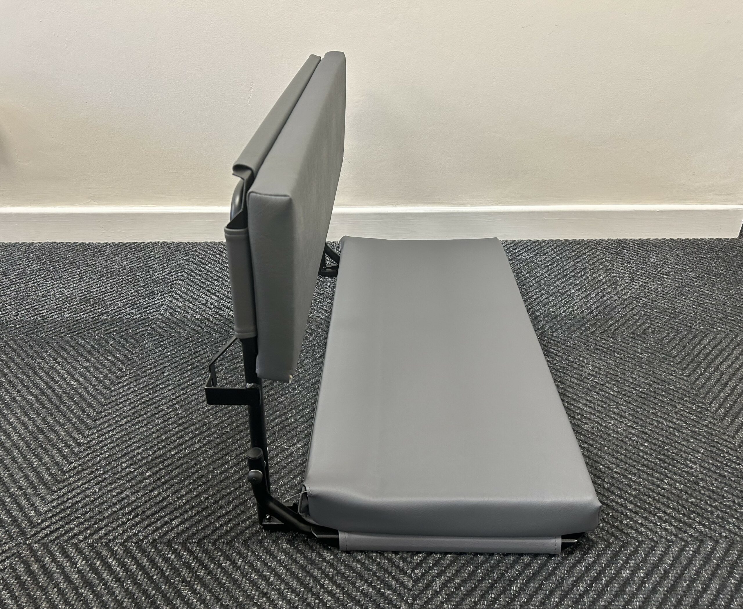 Exmoor Trim Land Rover Wolf: Heavy Duty Bench Seat | Witham