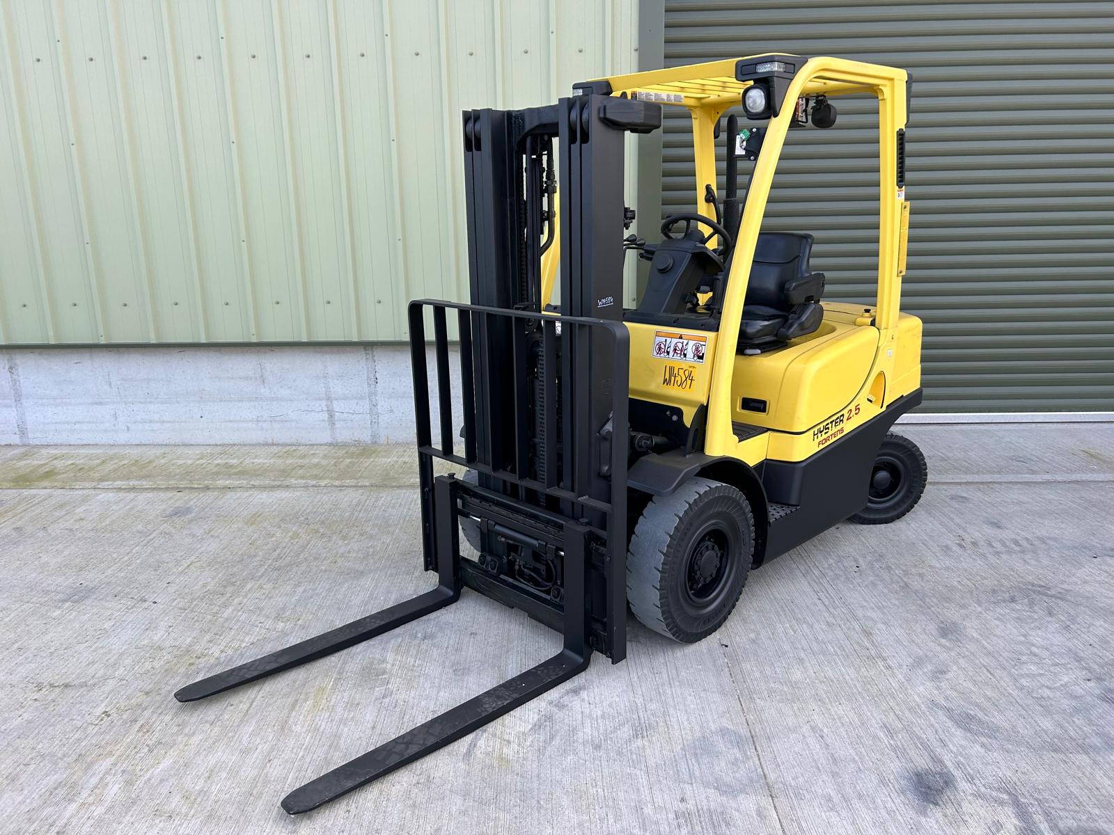 Hyster H2.50 FT Diesel Forklift Truck Direct sales & actions - Witham ...