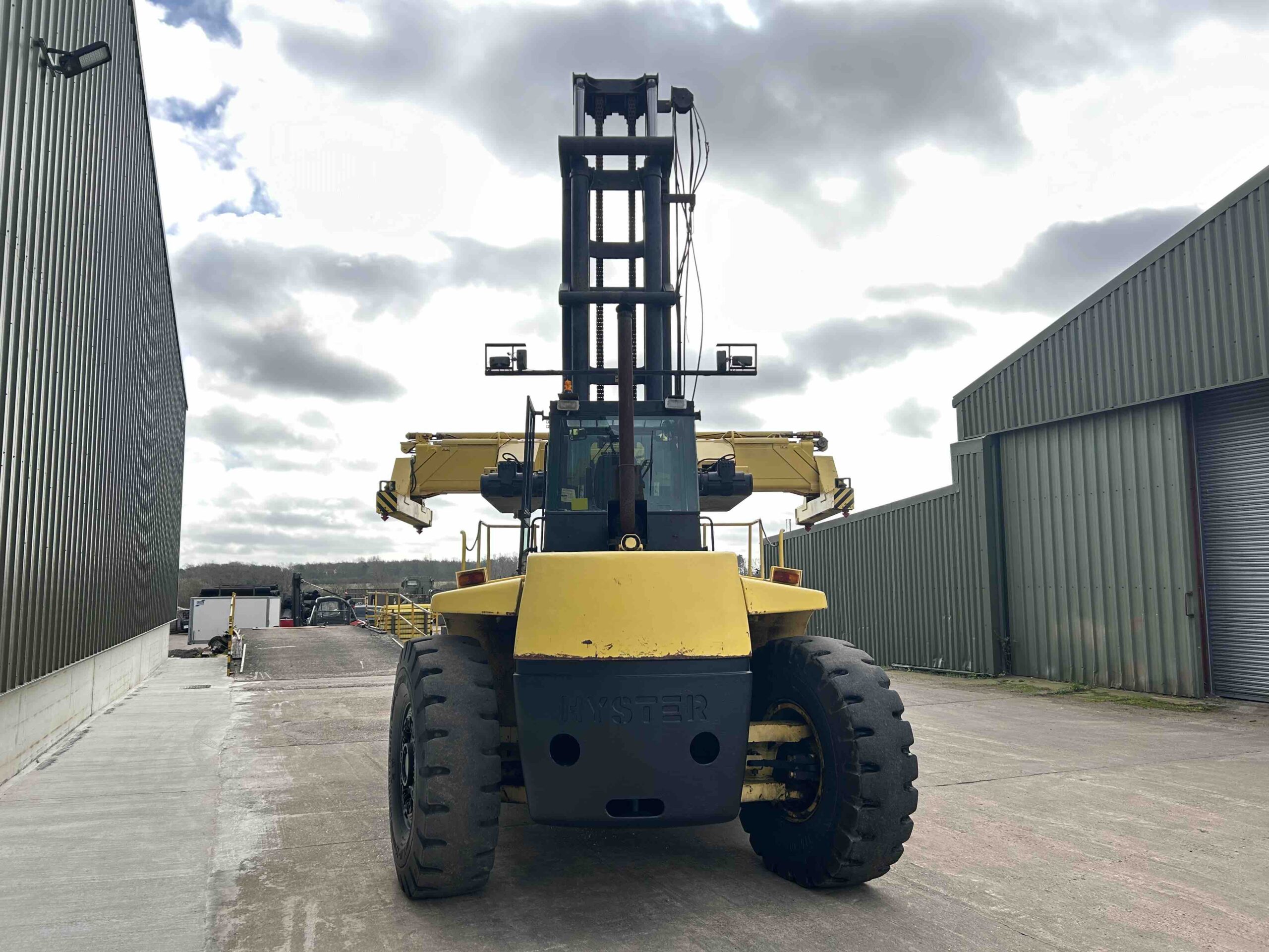 Hyster H32.00F-16CH: Container Handler | Witham Specialist