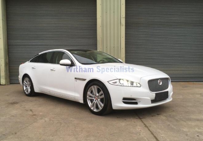 Jaguar: XJ 3.0L V6 S/C Petrol AWD Auto 4 door LWB Premium - Witham ...