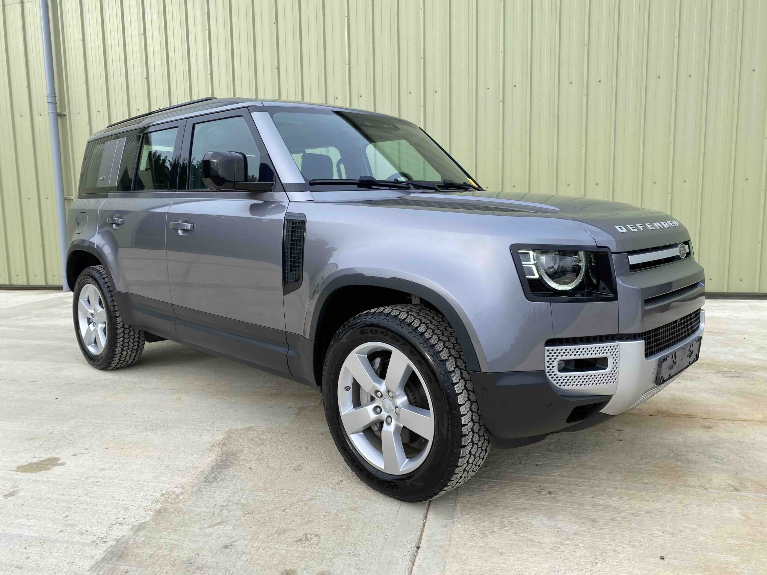Land Rover TUM Wolf 110: Hard Top LHD Direct sales & actions - Witham ...