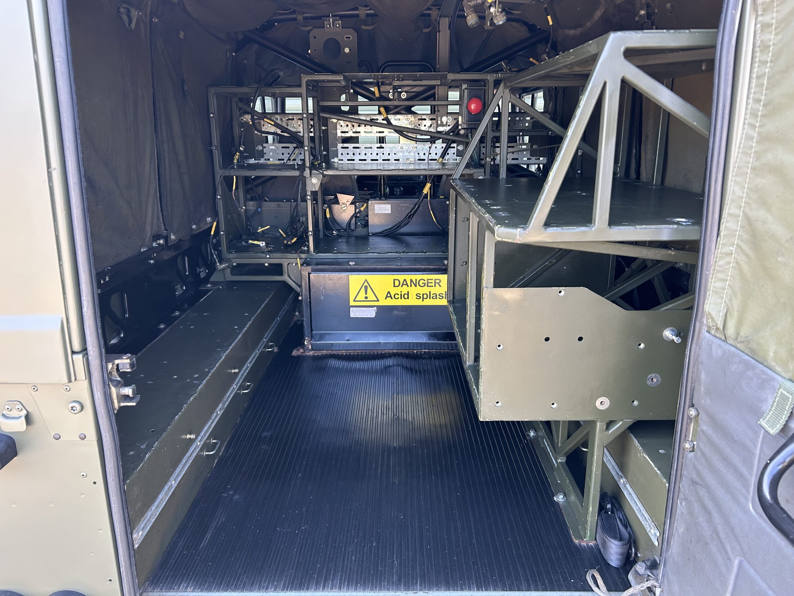 Land Rover TUM Wolf 110: Hard Top LHD Direct sales & actions - Witham ...