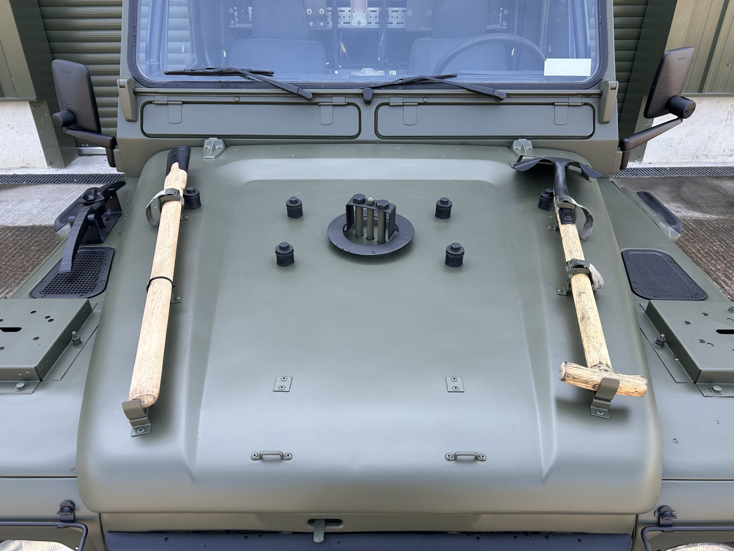 Land Rover TUM Wolf 110: Hard Top LHD Direct sales & actions - Witham ...