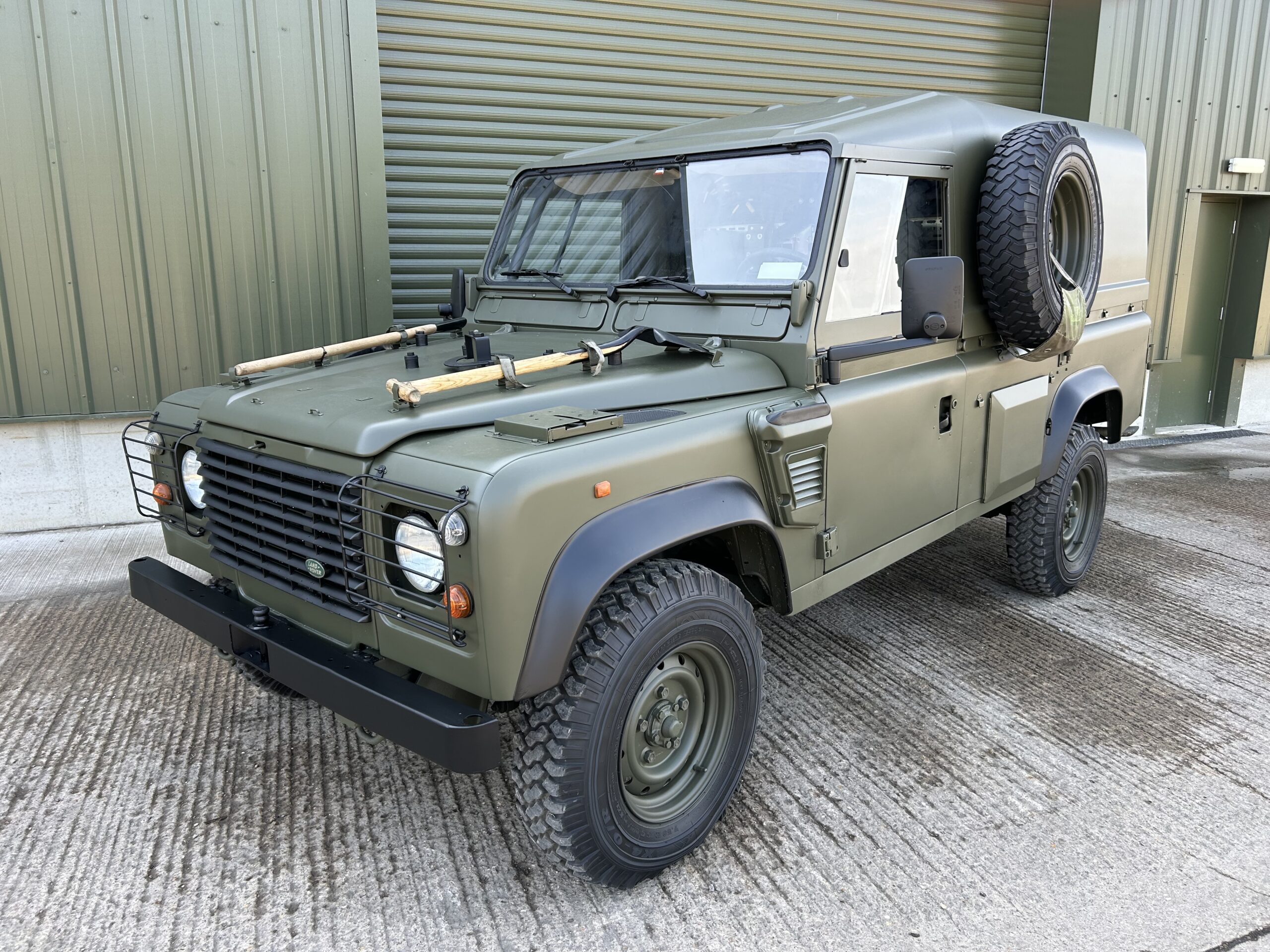 Land Rover TUM Wolf 110: Hard Top LHD Direct sales & actions - Witham ...
