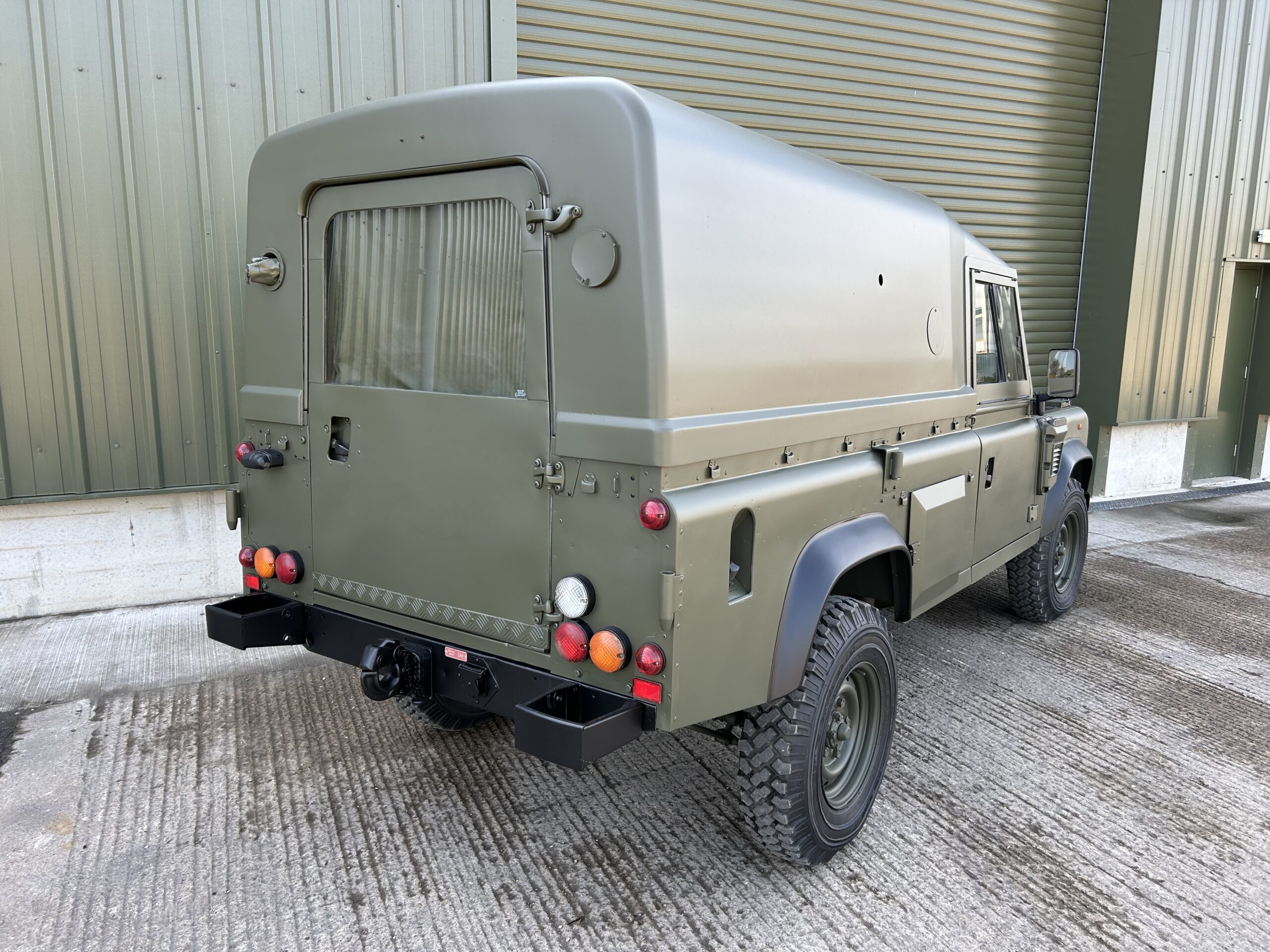 Land Rover TUM Wolf 110: Hard Top LHD Direct sales & actions - Witham ...