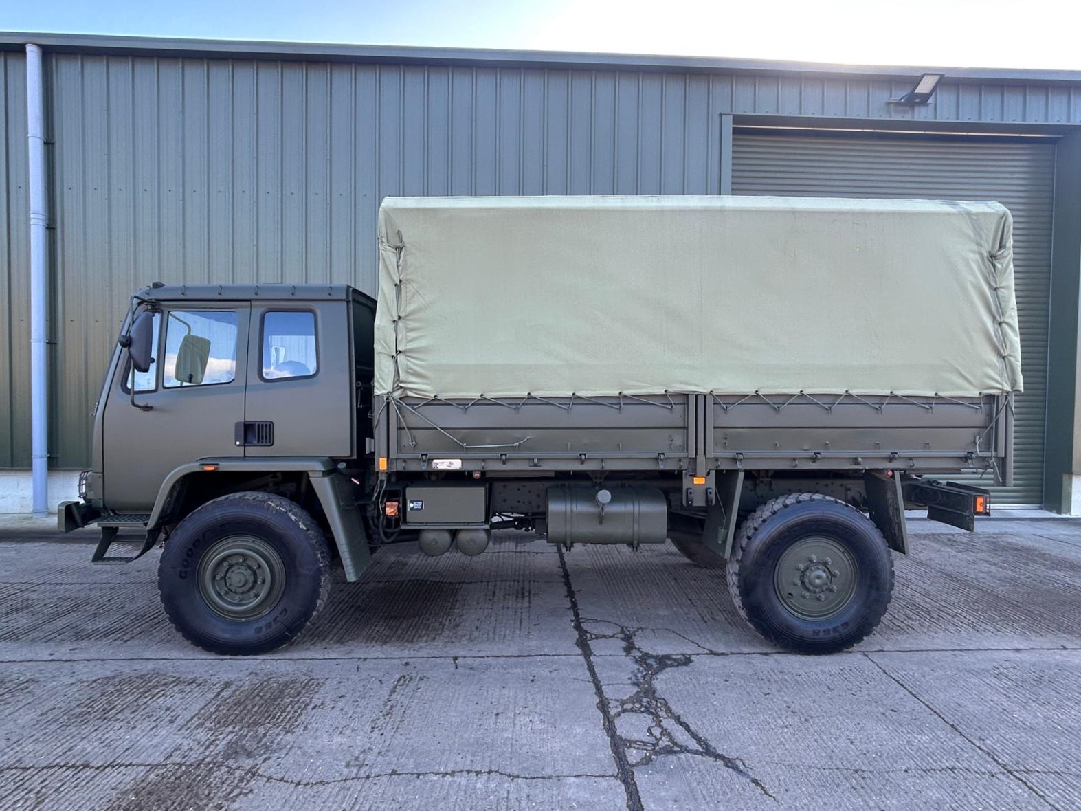 Leyland DAF T244 4x4 Cargo Truck with Winch RHD | Witham