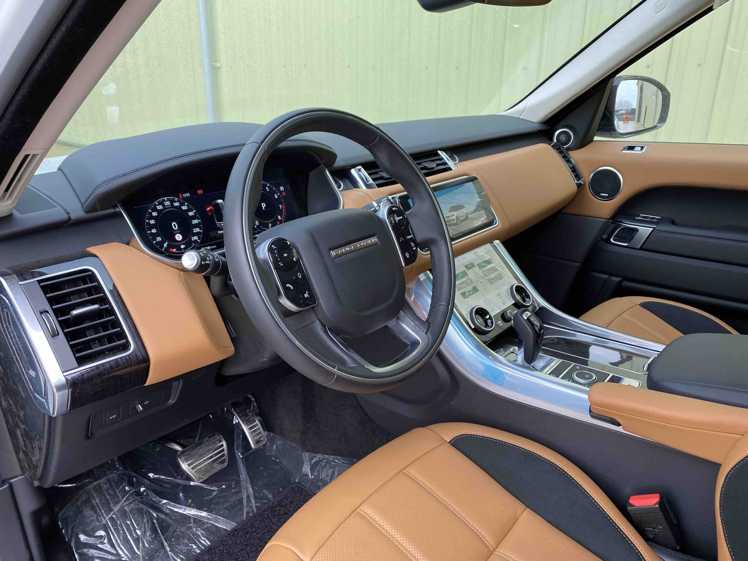 Range Rover: Sport HSE Dynamic Black LHD | Witham Specialist