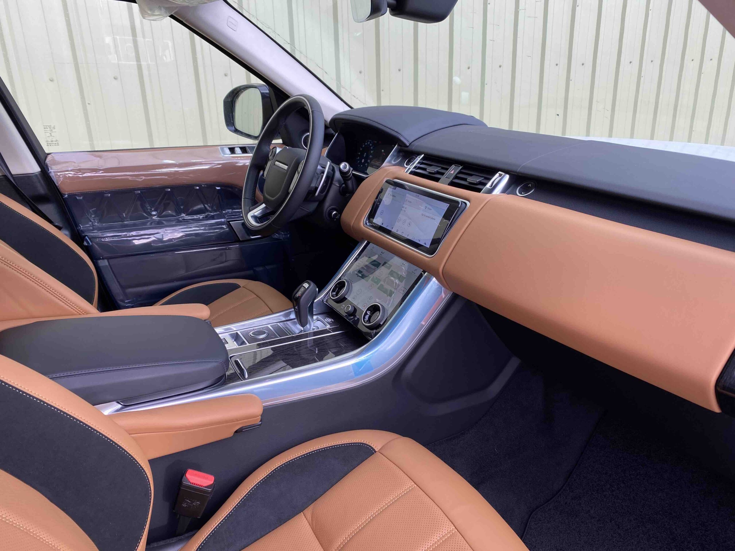 Range Rover: Sport HSE Dynamic Black LHD | Witham Specialist