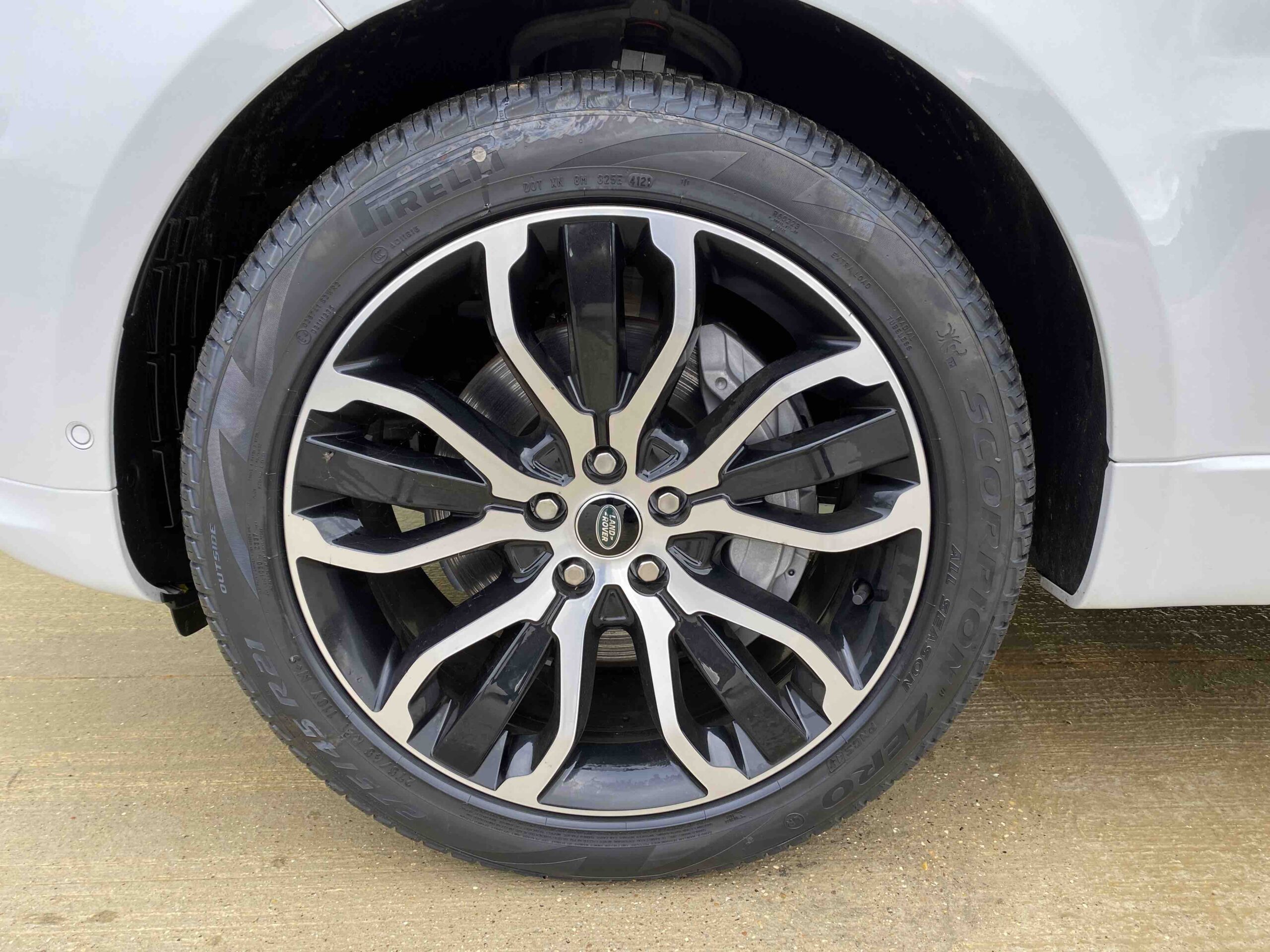 Range Rover: Sport HSE Dynamic Black LHD | Witham Specialist