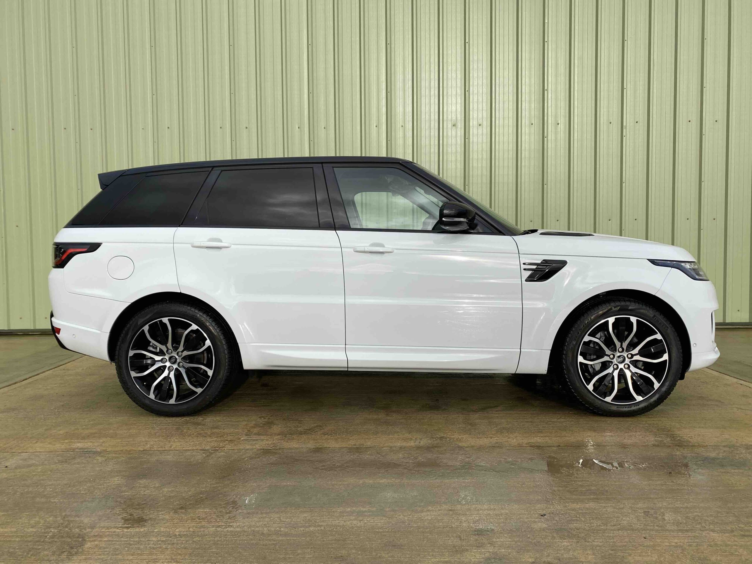 Range Rover: Sport HSE Dynamic Black LHD | Witham Specialist
