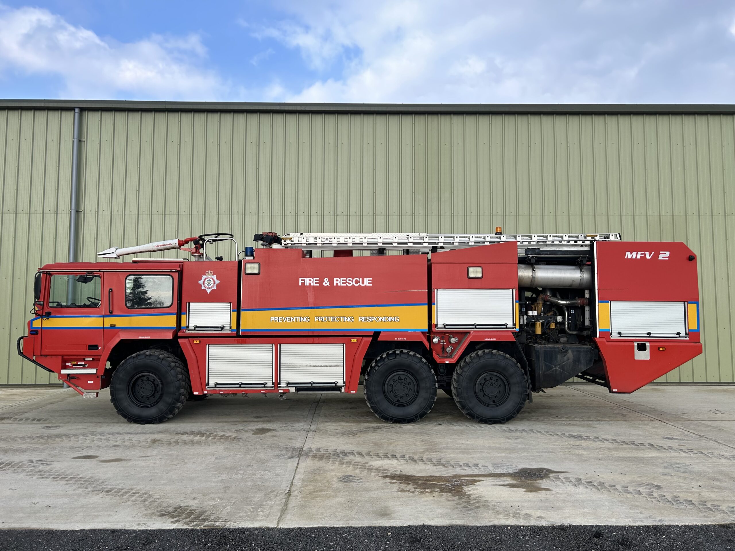 Unipower 6 x 6 MFV2 Airport: Fire Fighting Appliance - Witham ...