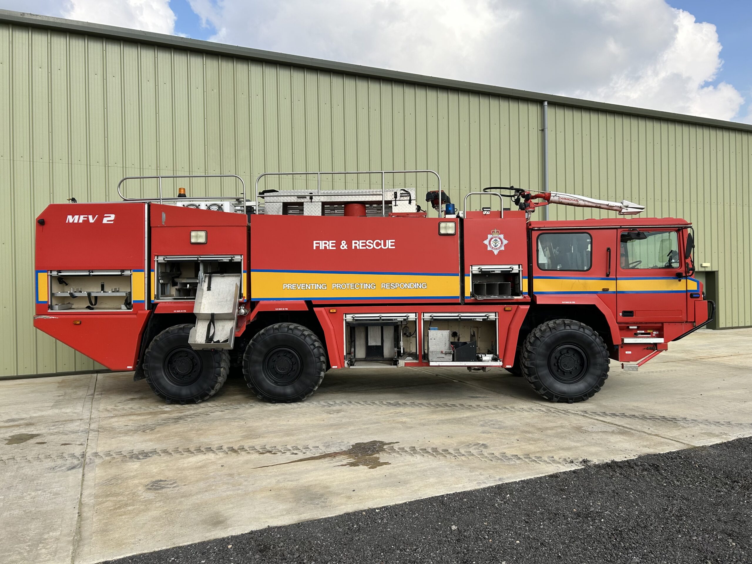 Unipower 6 x 6 MFV2 Airport: Fire Fighting Appliance - Witham ...