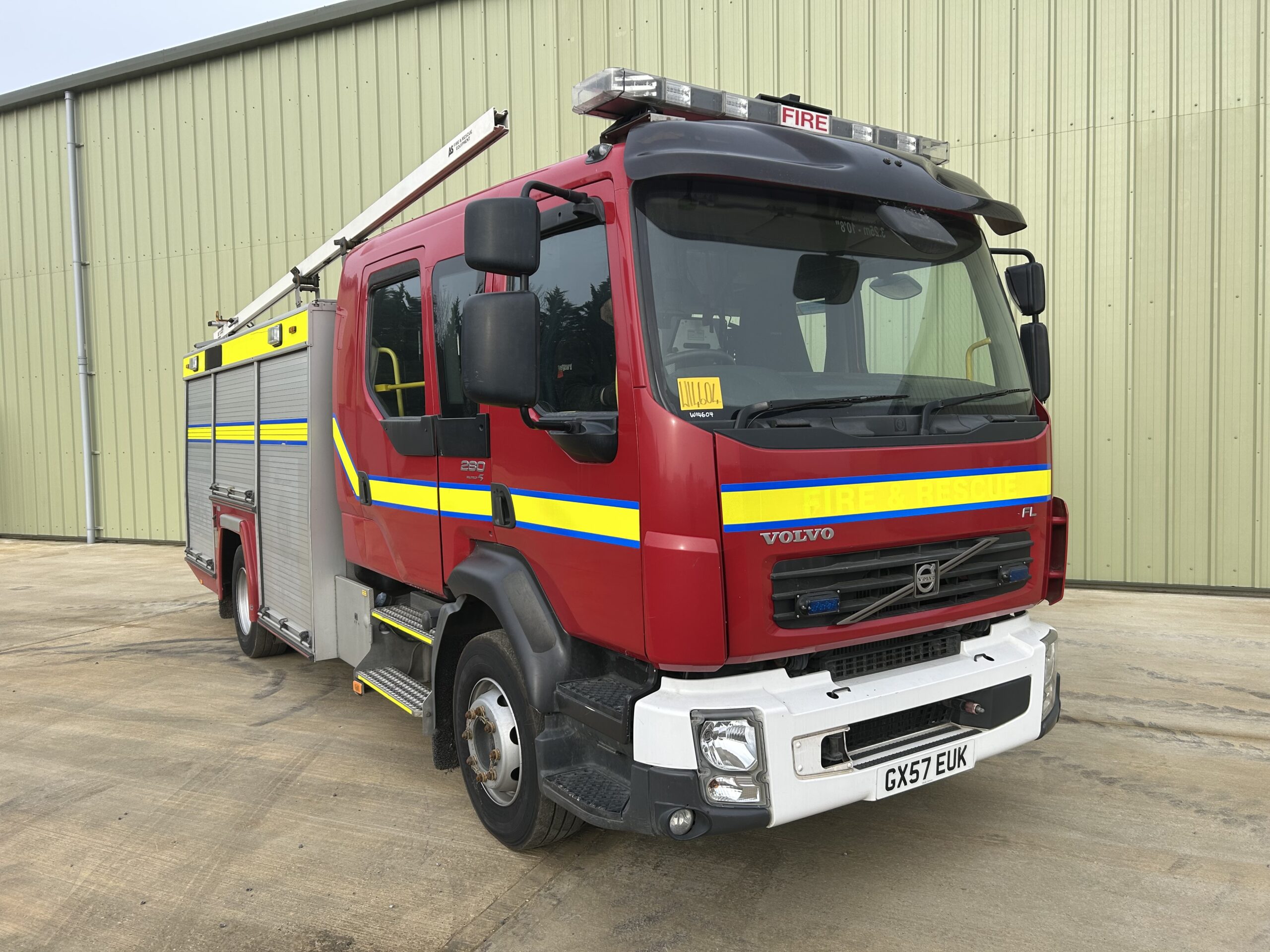 Dennis Sabre Fire Appliance Direct sales & actions of - UK - Witham ...